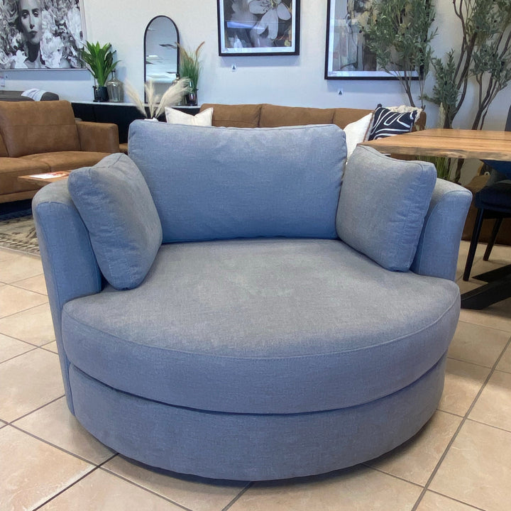 Large Cozy Cuddle Chair with 360' Rotation In Sunlight Smoke