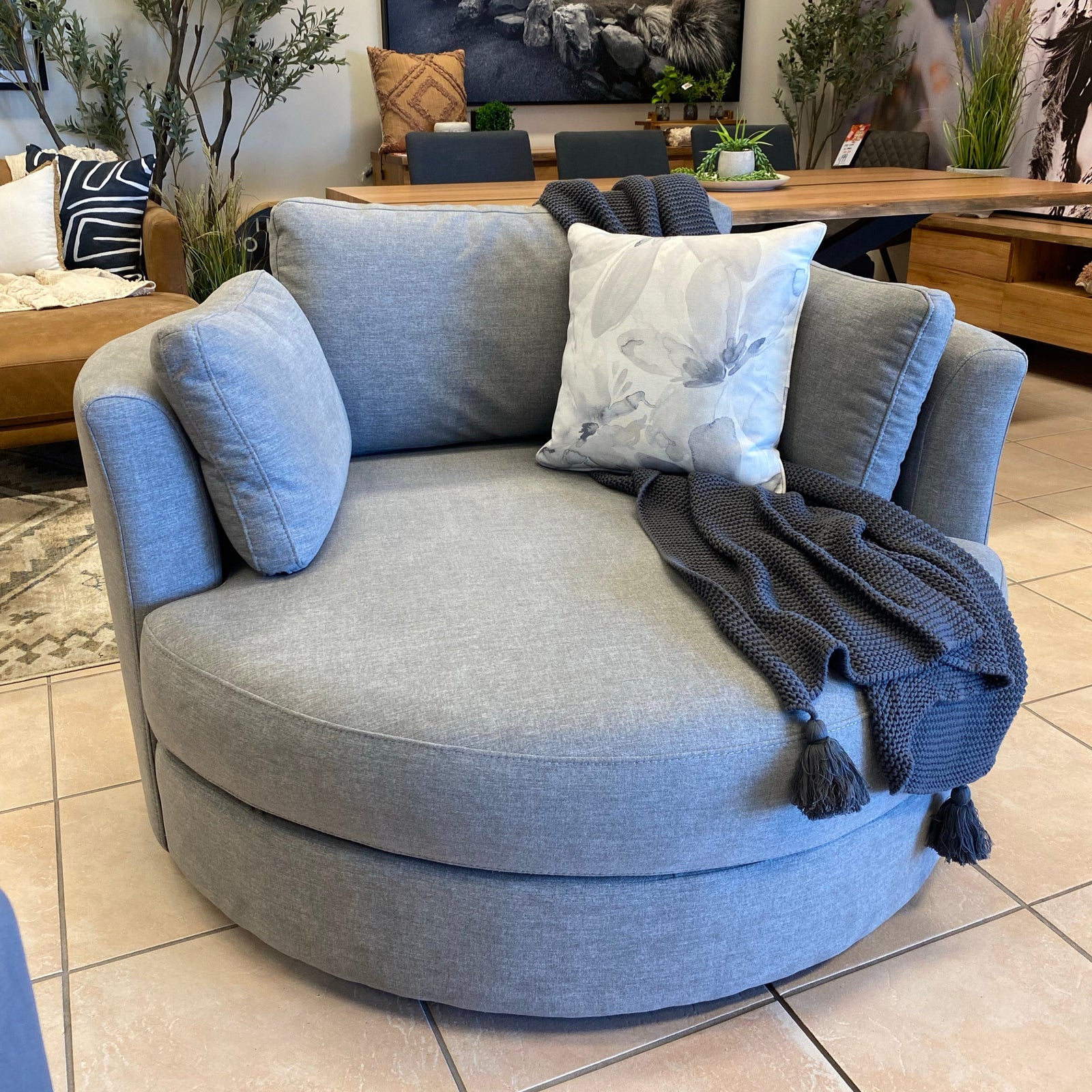 Large Cozy Cuddle Chair with 360' Rotation In Sunlight Smoke