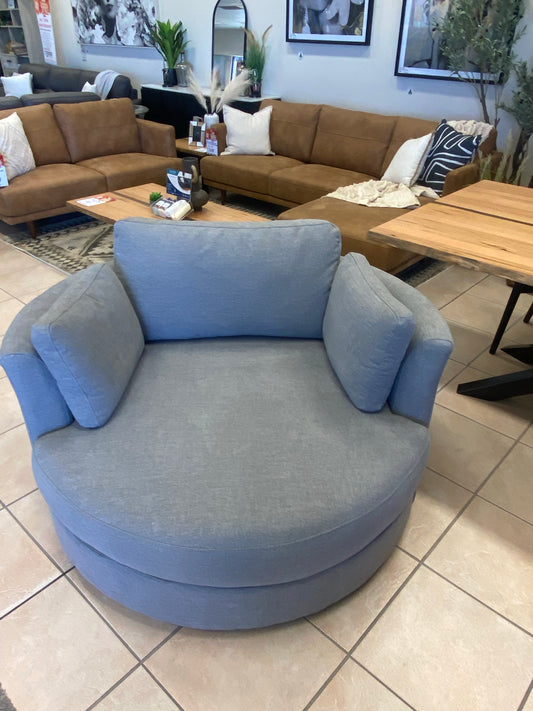 Large Cozy Cuddle Chair with 360' Rotation In Sunlight Smoke