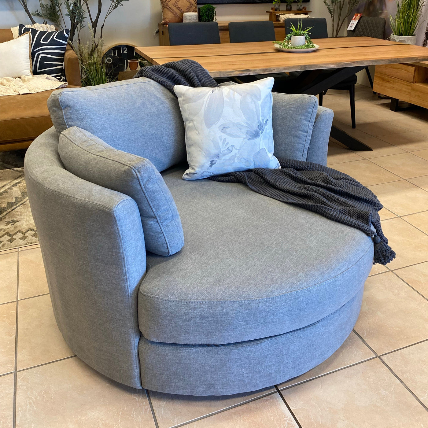 Large Cozy Cuddle Chair with 360' Rotation In Sunlight Smoke